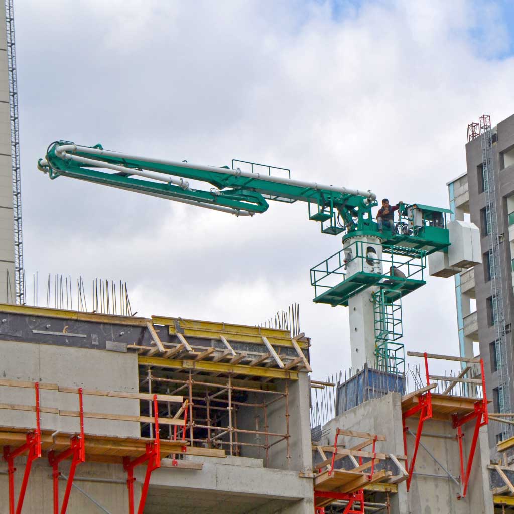 Mast Placing Boom – Concrete Placer
